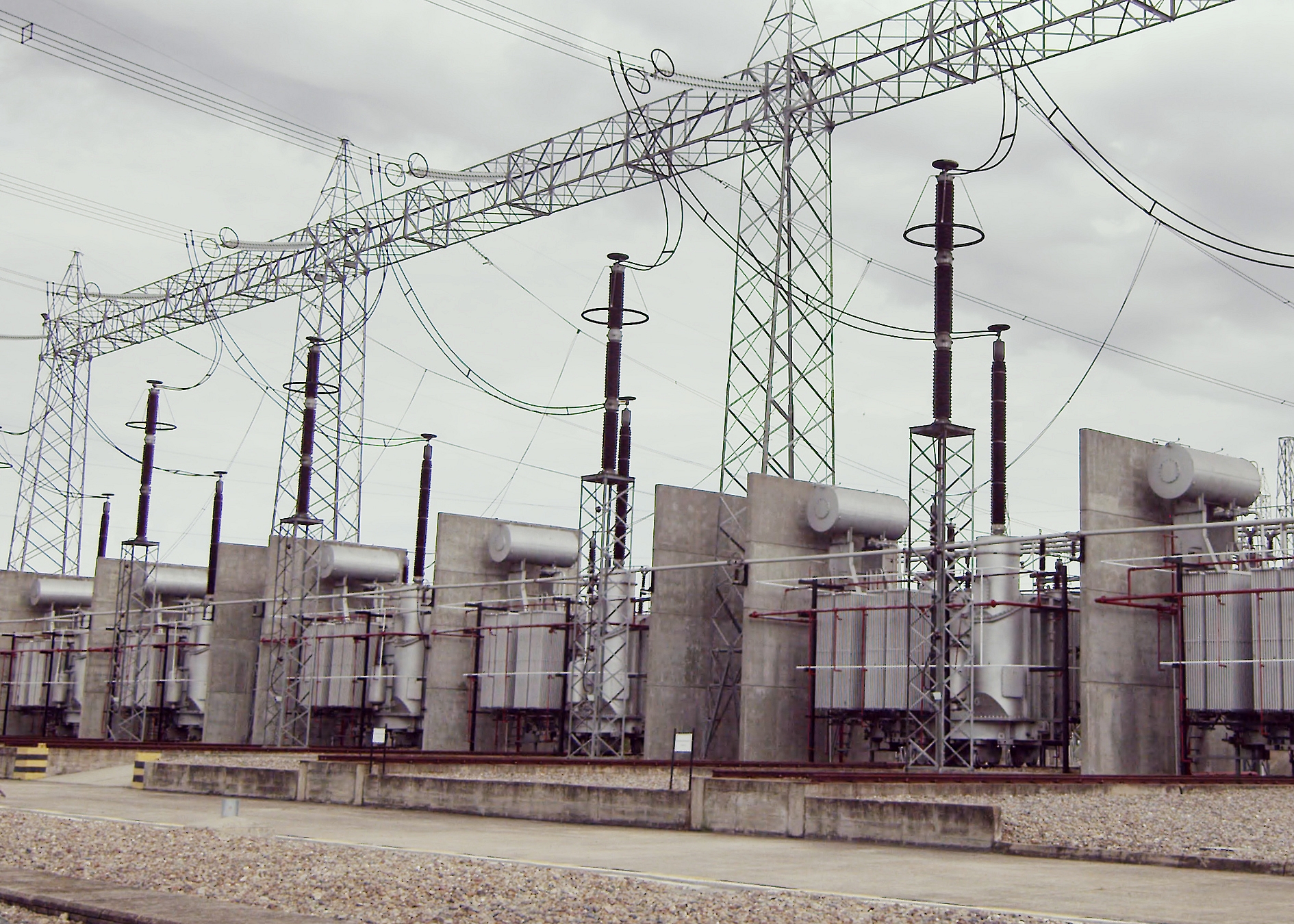 Webinar: Applying the SEL-487E for centralized protection and control