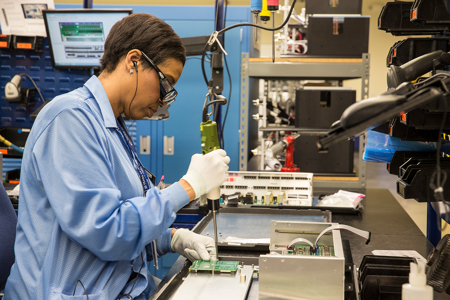 Device Assembly at SEL