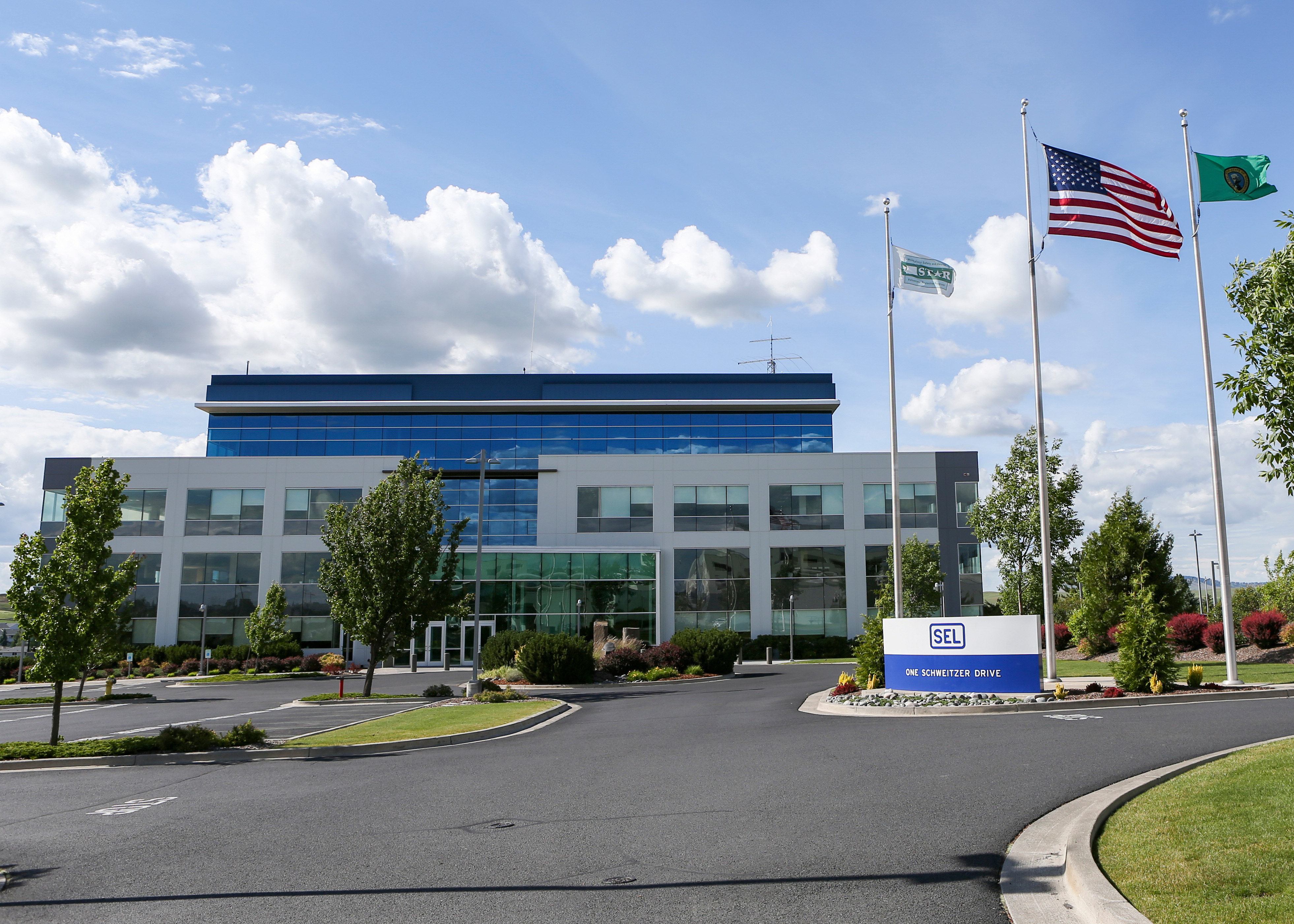 SEL Recognized as a Dream Employer | Schweitzer Engineering Laboratories